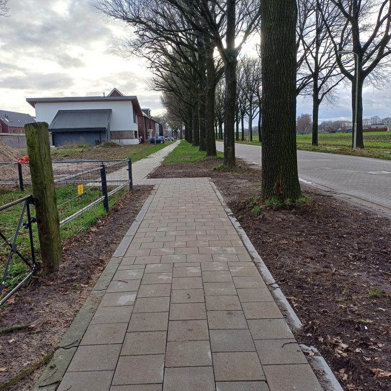 Wandeling over het nieuwe voetpad langs de Somerenseweg – Slaponline
